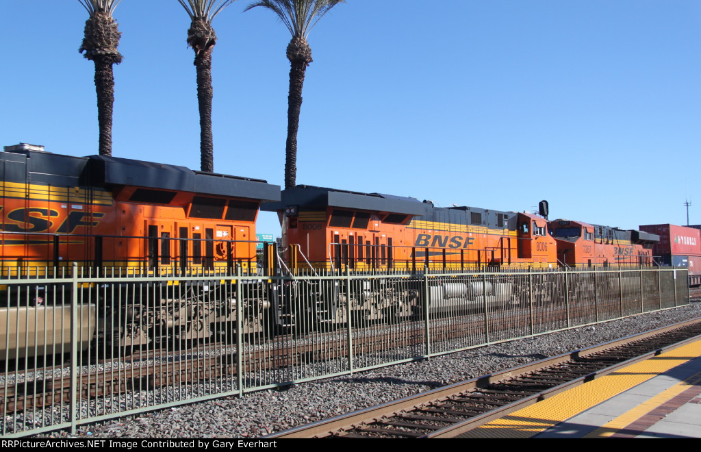BNSF 8006